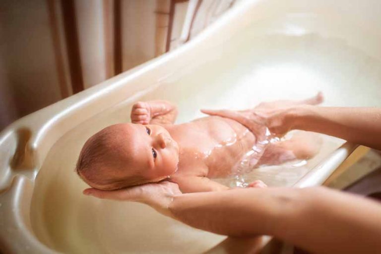 Newborn Baby Hygiene Guide: Tips, Checklist & Essentials