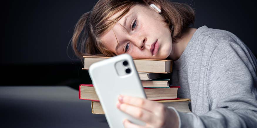 Harmful Effects of Mobile Phones on Students | EuroSchool